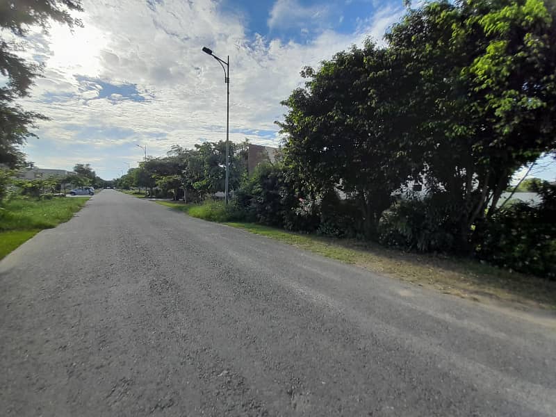 70 Feet Road Back 01 Kanal Plot No 600 K Is Available For Sale In DHA 70-feet-road-back-01-kanal-plot-no-600-k-is-available-for-sale-in-dha
